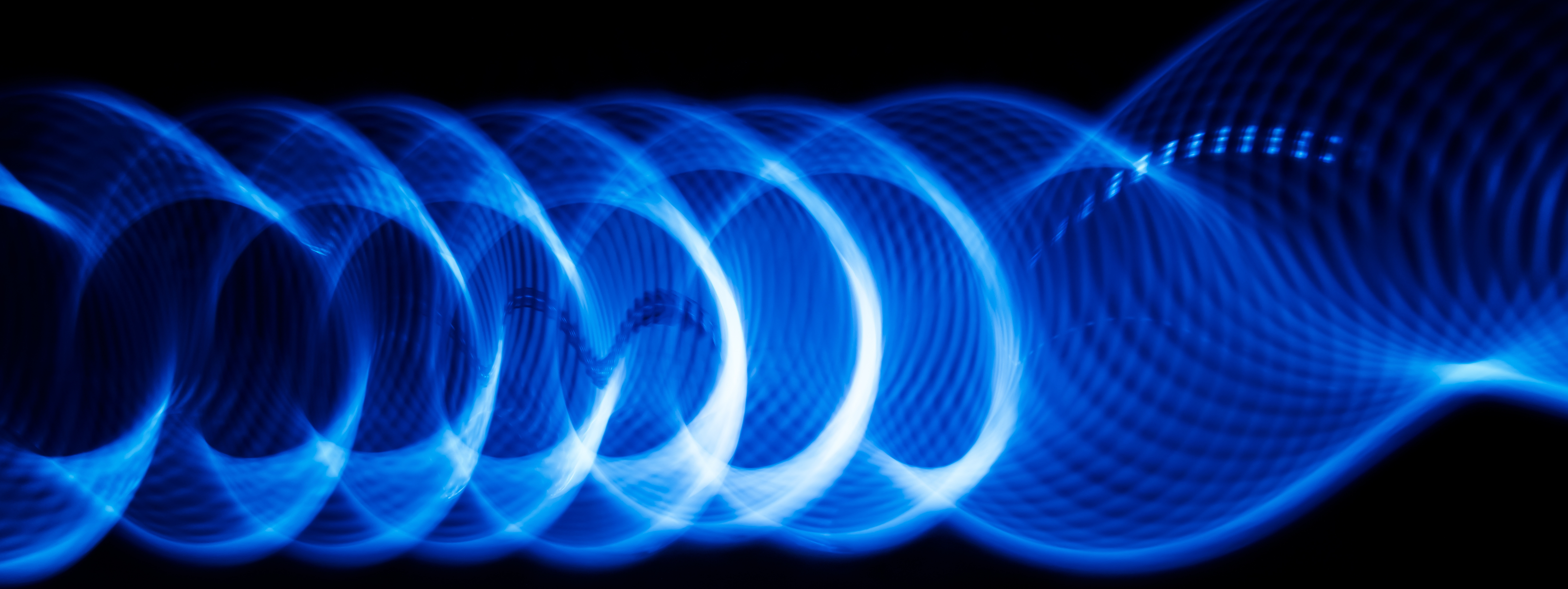 Light, sound, action: extending the life of acoustic waves on ...