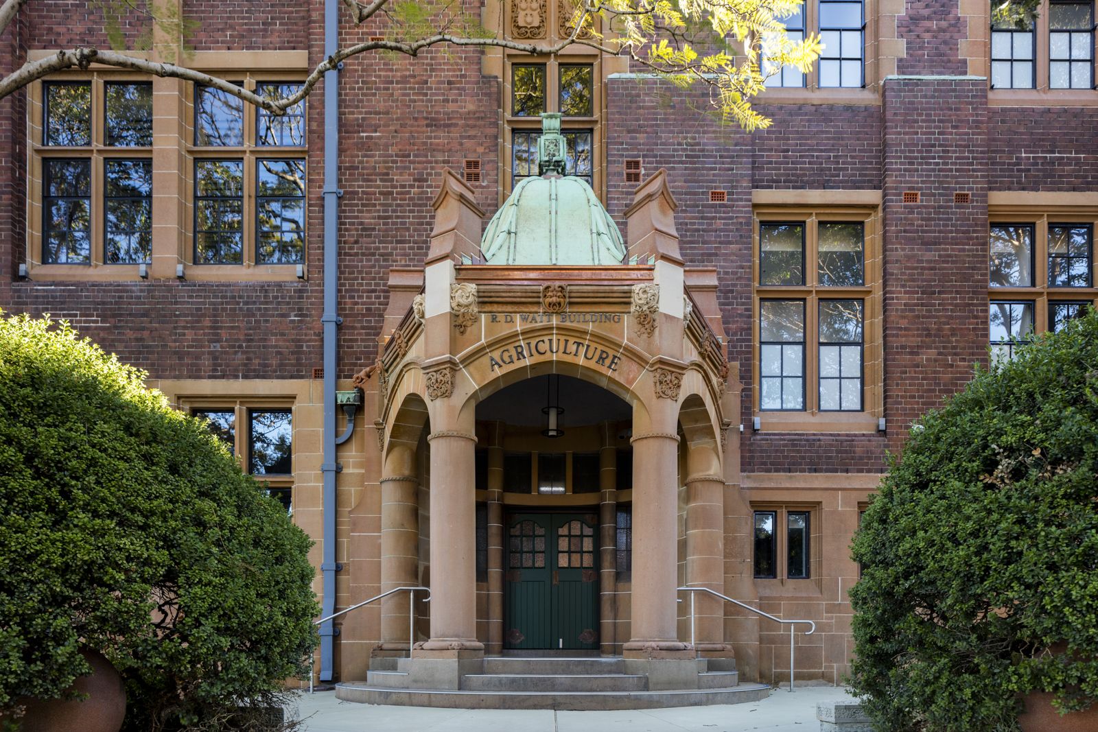 Preserving the history of our precious sandstone buildings - The ...