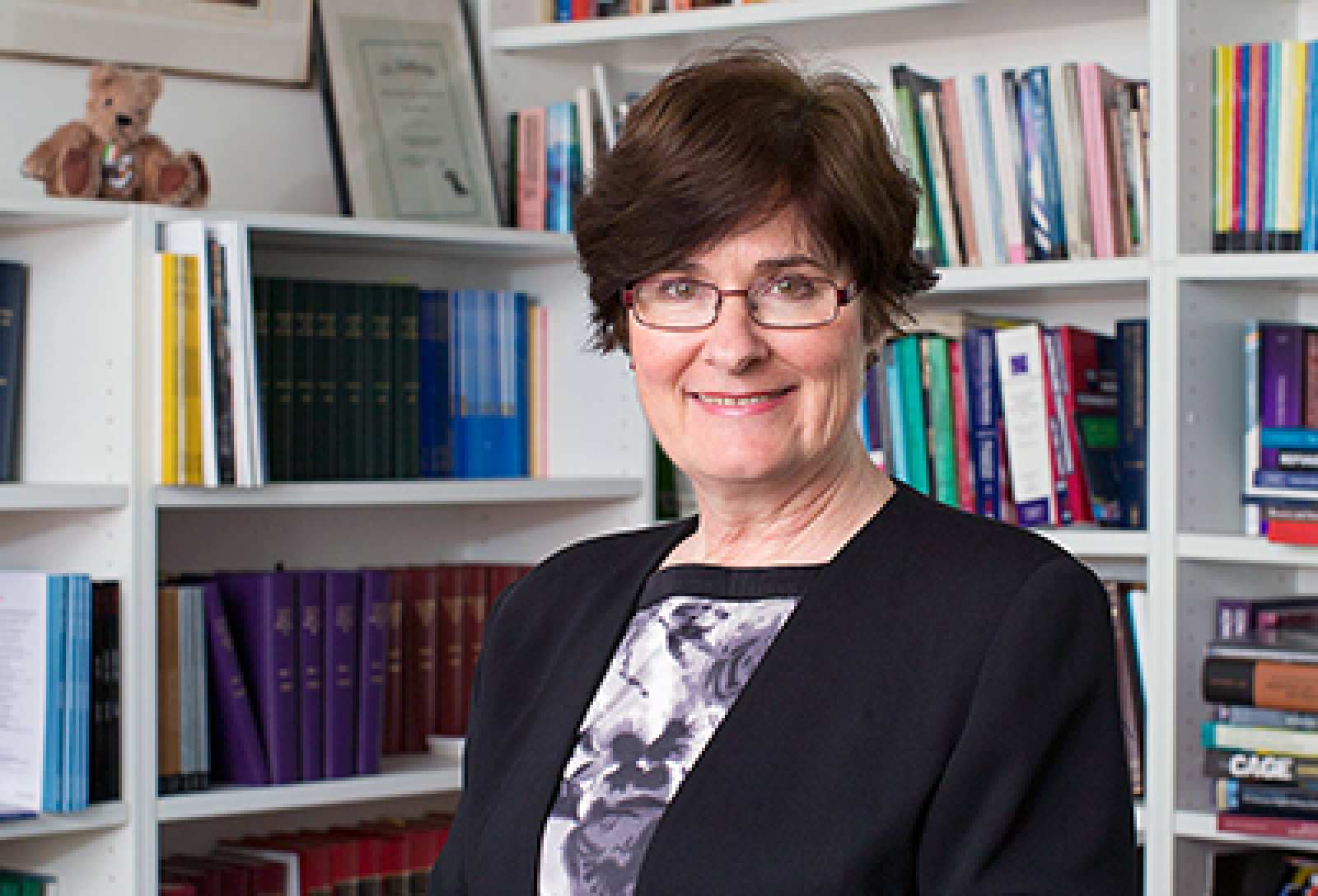 Professor unlearns criminal through migration and refugee law - The ...